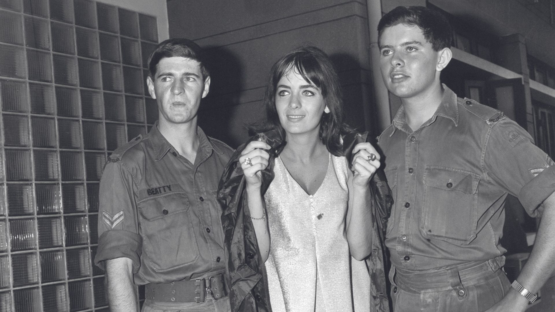 Australian entertainers from the Vietnam war still carry scars | AWW