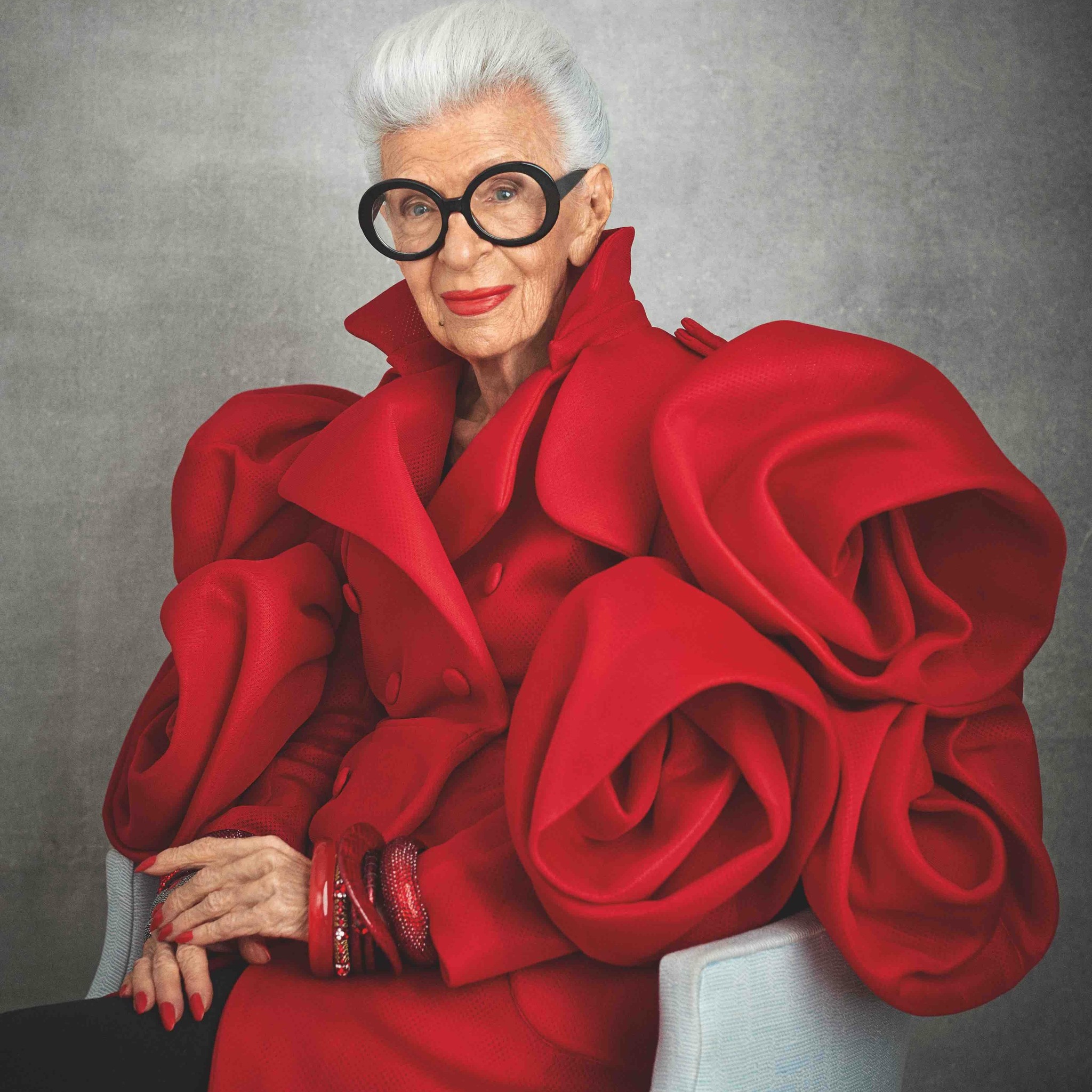 “A visionary”: Tributes pour in for the late Iris Apfel | AWW